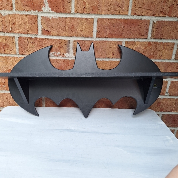 Wall Decor | Vintage Bookshelf Display Shelf Shelves Batman Comic ...
